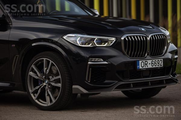 Blue BMW X5 2019 in Dobele, with an engine capacity of 3.00 L and mileage of 225 thousand km for 40500 €, photo 3 on AUTOMOTO.COM.LV