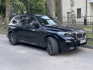 Синий БМВ Х5 2020 в Рига, объемом двигателя 3.00 л и пробегом 29 тыс. км за 60000 €, фото  на AUTOMOTO.COM.LV