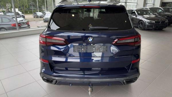 Blue BMW X5 2020 in Marijampole, with an engine capacity of 2.99 L and mileage of 164 thousand km for 44999 €, photo 4 on AUTOMOTO.COM.LV