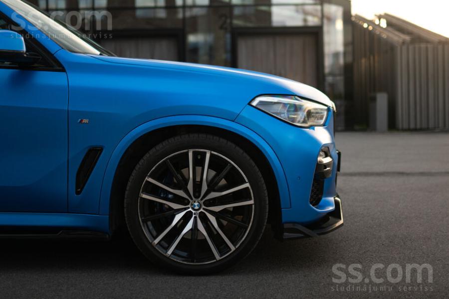 Blue BMW X5 2020 in Riga, with an engine capacity of 3.00 L and mileage of 210 thousand km for 43555 €, photo 32 on AUTOMOTO.COM.LV