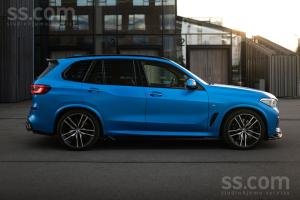 Blue BMW X5 2020 in Riga, with an engine capacity of 3.00 L and mileage of 210 thousand km for 43555 €, photo 7 on AUTOMOTO.COM.LV