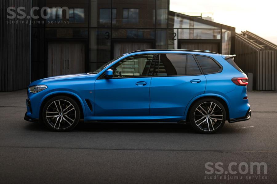 Blue BMW X5 2020 in Riga, with an engine capacity of 3.00 L and mileage of 210 thousand km for 43555 €, photo 11 on AUTOMOTO.COM.LV