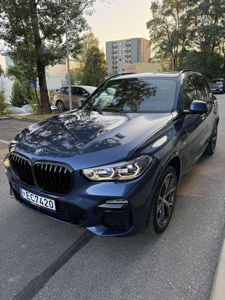 Синий БМВ Х5 2020 в Вильнюс, объемом двигателя 3.00 л и пробегом 160 тыс. км за 47000 €, фото 1 на AUTOMOTO.COM.LV