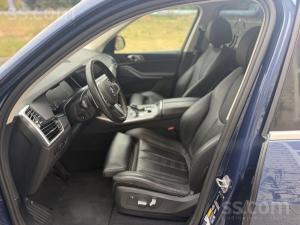Zils BMW X5 2020 Rīga, ar dzinēja tilpumu 3.00 L un nobraukumu 118 tūkst. km par 36900 €, foto 23 vietnē AUTOMOTO.COM.LV
