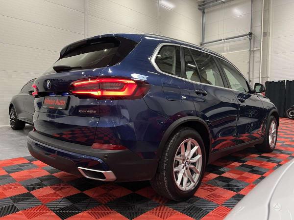 Blue BMW X5 2021 in Vilnius, with an engine capacity of 3.00 L and mileage of 77 thousand km for 44990 €, photo 4 on AUTOMOTO.COM.LV