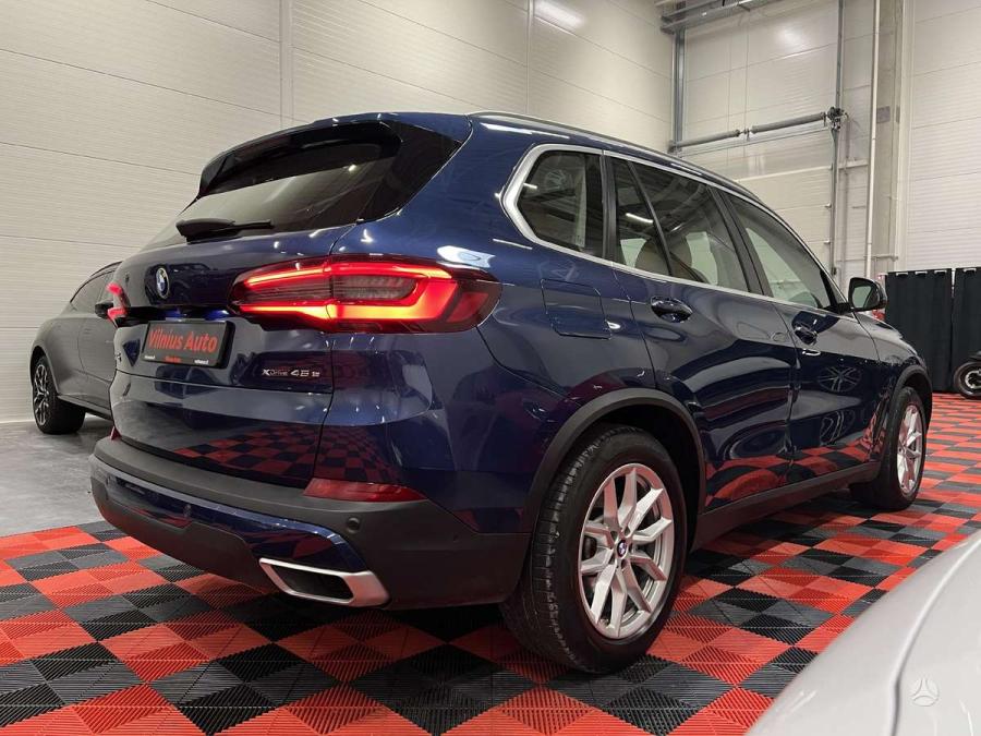 Blue BMW X5 2021 in Vilnius, with an engine capacity of 3.00 L and mileage of 77 thousand km for 44990 €, photo 4 on AUTOMOTO.COM.LV