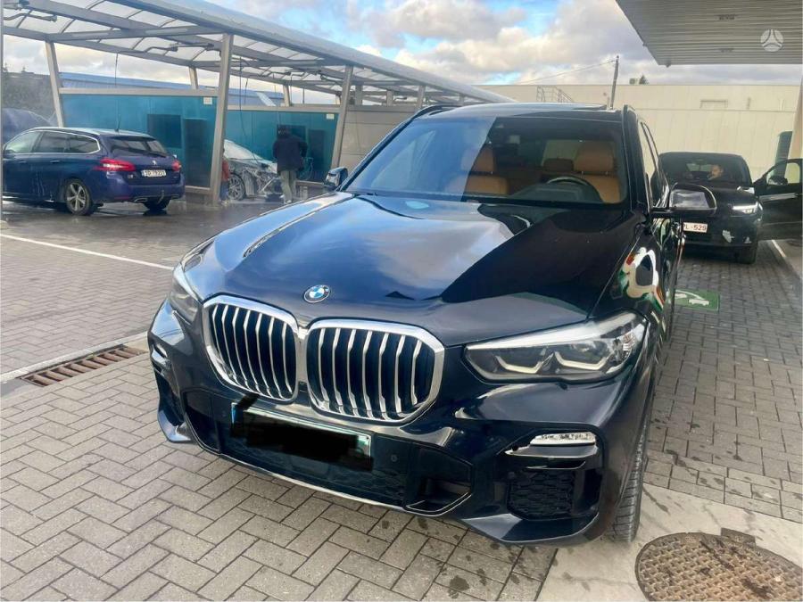 Zils BMW X5 2021 Viļņa, ar dzinēja tilpumu 3.00 L un nobraukumu 218 tūkst. km par 36700 €, foto 1 vietnē AUTOMOTO.COM.LV