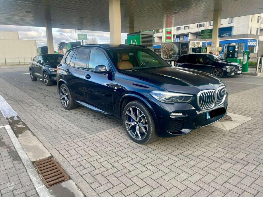 Zils BMW X5 2021 Viļņa, ar dzinēja tilpumu 3.00 L un nobraukumu 218 tūkst. km par 36700 €, foto 2 vietnē AUTOMOTO.COM.LV