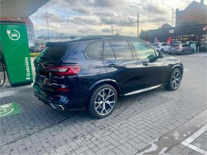 Zils BMW X5 2021 Viļņa, ar dzinēja tilpumu 3.00 L un nobraukumu 218 tūkst. km par 36700 €, foto 4 vietnē AUTOMOTO.COM.LV