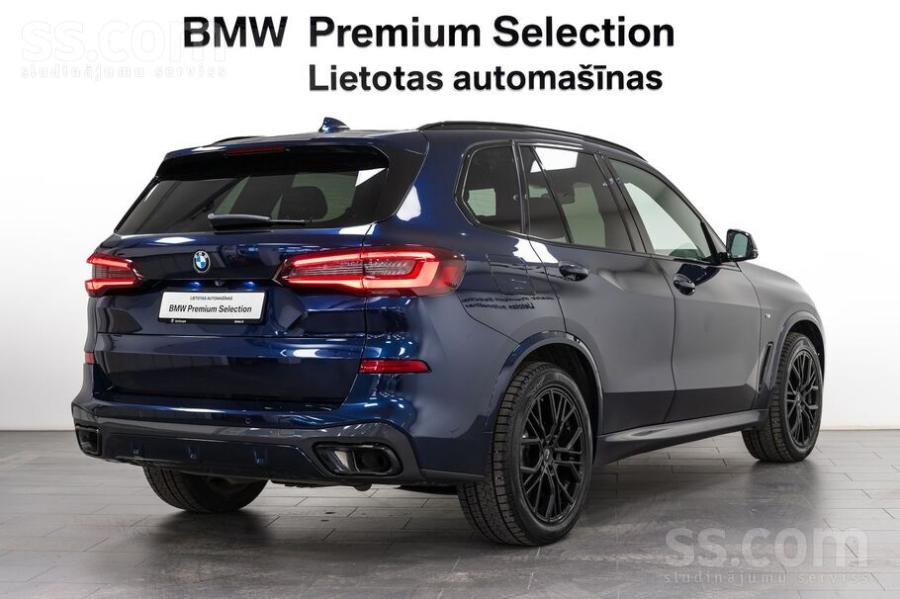 Zils BMW X5 2021 Rīga, ar dzinēja tilpumu 3.00 L un nobraukumu 74 tūkst. km par 51900 €, foto 2 vietnē AUTOMOTO.COM.LV