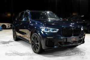 Blue BMW X5 2021 in Riga, with an engine capacity of 3.00 L and mileage of 92 thousand km for 55000 €, photo 3 on AUTOMOTO.COM.LV