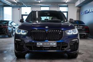 Blue BMW X5 2021 in Kaunas, with an engine capacity of 3.00 L and mileage of 328 thousand km for 33950 €, photo 3 on AUTOMOTO.COM.LV
