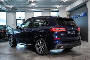 Blue BMW X5 2021 in Kaunas, with an engine capacity of 3.00 L and mileage of 328 thousand km for 33950 €, photo 9 on AUTOMOTO.COM.LV