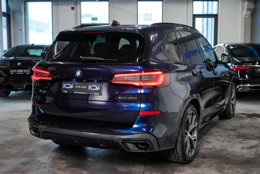 Blue BMW X5 2021 in Kaunas, with an engine capacity of 3.00 L and mileage of 328 thousand km for 33950 €, photo 12 on AUTOMOTO.COM.LV