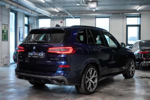 Blue BMW X5 2021 in Kaunas, with an engine capacity of 3.00 L and mileage of 328 thousand km for 33950 €, photo 13 on AUTOMOTO.COM.LV