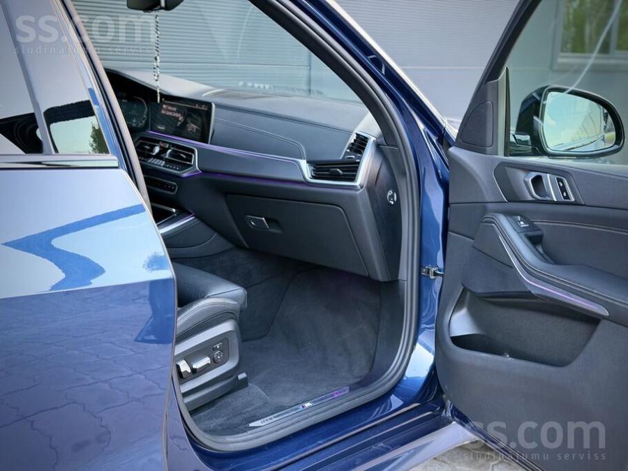 Blue BMW X5 2021 in Riga, with an engine capacity of 3.00 L and mileage of 172 thousand km for 41995 €, photo 26 on AUTOMOTO.COM.LV