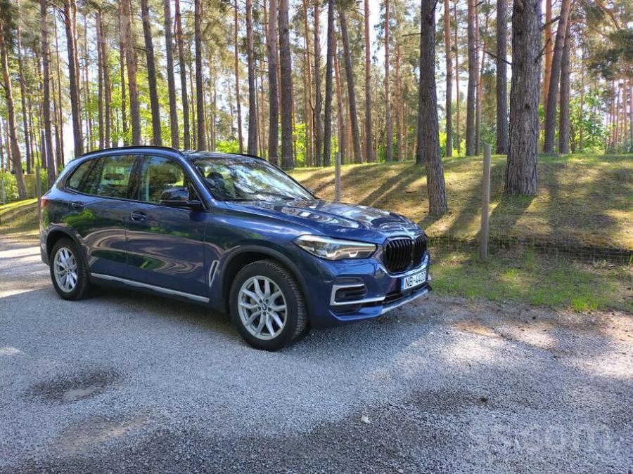 Синий БМВ Х5 2021 в Рига, объемом двигателя 3.00 л и пробегом 90 тыс. км за 37400 €, фото 1 на AUTOMOTO.COM.LV