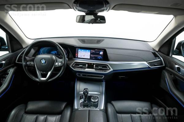 Blue BMW X5 2021 in Riga, with an engine capacity of 3.00 L and mileage of 105 thousand km for 39500 €, photo 7 on AUTOMOTO.COM.LV