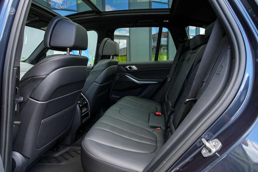 Zils BMW X5 2021 Kauņa, ar dzinēja tilpumu 2.99 L un nobraukumu 225 tūkst. km par 39950 €, foto 35 vietnē AUTOMOTO.COM.LV