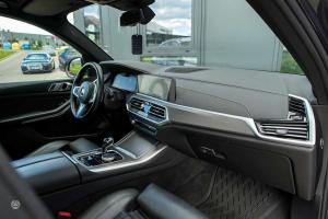 Zils BMW X5 2021 Kauņa, ar dzinēja tilpumu 2.99 L un nobraukumu 225 tūkst. km par 39950 €, foto 41 vietnē AUTOMOTO.COM.LV