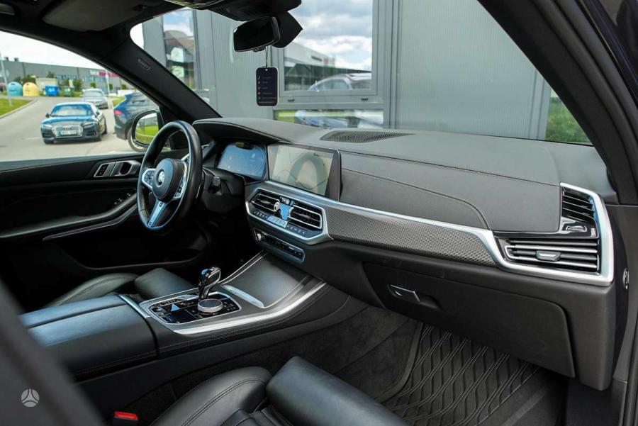 Zils BMW X5 2021 Kauņa, ar dzinēja tilpumu 2.99 L un nobraukumu 225 tūkst. km par 39950 €, foto 41 vietnē AUTOMOTO.COM.LV