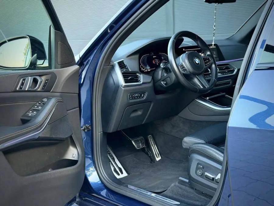 Blue BMW X5 2021 in Riga, with an engine capacity of 3.00 L and mileage of 172 thousand km for 41995 €, photo 10 on AUTOMOTO.COM.LV