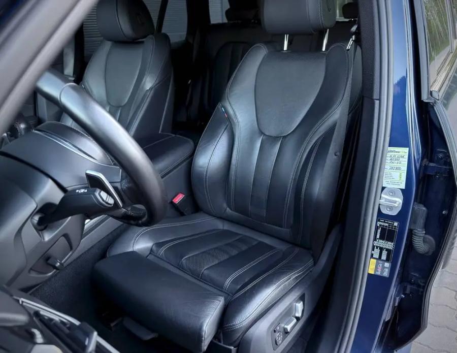 Blue BMW X5 2021 in Riga, with an engine capacity of 3.00 L and mileage of 172 thousand km for 41995 €, photo 12 on AUTOMOTO.COM.LV