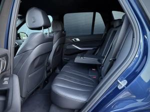Blue BMW X5 2021 in Riga, with an engine capacity of 3.00 L and mileage of 172 thousand km for 41995 €, photo 30 on AUTOMOTO.COM.LV