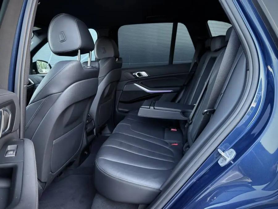 Blue BMW X5 2021 in Riga, with an engine capacity of 3.00 L and mileage of 172 thousand km for 41995 €, photo 30 on AUTOMOTO.COM.LV