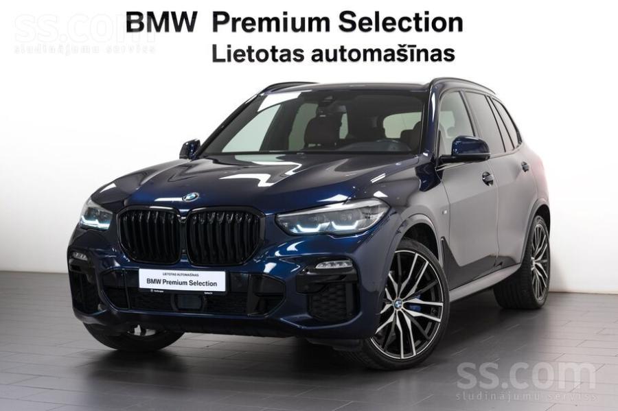Blue BMW X5 2021 in Riga, with an engine capacity of 3.00 L and mileage of 90 thousand km for 48500 €, photo 1 on AUTOMOTO.COM.LV