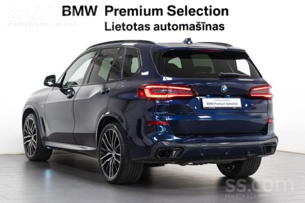 Zils BMW X5 2021 Rīga, ar dzinēja tilpumu 3.00 L un nobraukumu 90 tūkst. km par 48500 €, foto 3 vietnē AUTOMOTO.COM.LV