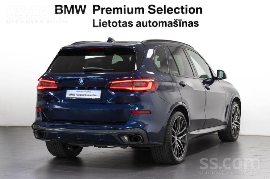 Blue BMW X5 2021 in Riga, with an engine capacity of 3.00 L and mileage of 90 thousand km for 48500 €, photo 5 on AUTOMOTO.COM.LV