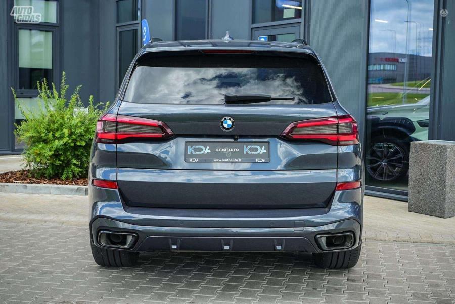 Blue BMW X5 2021 in Kaunas, with an engine capacity of 3.00 L and mileage of 225 thousand km for 39950 €, photo 12 on AUTOMOTO.COM.LV