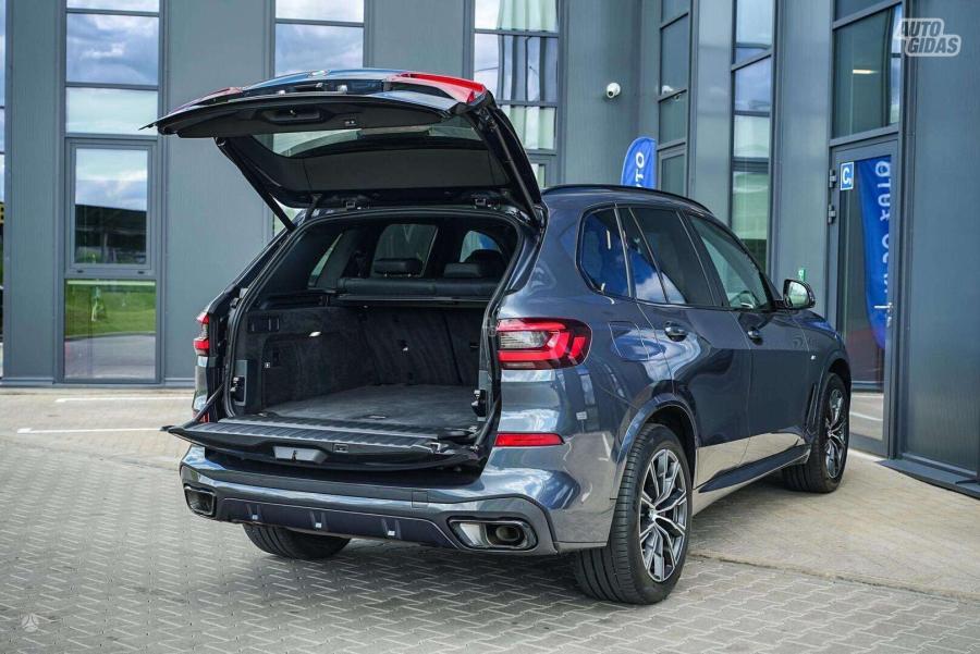 Blue BMW X5 2021 in Kaunas, with an engine capacity of 3.00 L and mileage of 225 thousand km for 39950 €, photo 15 on AUTOMOTO.COM.LV