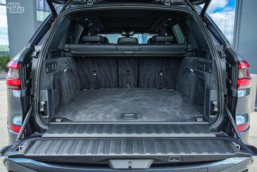 Blue BMW X5 2021 in Kaunas, with an engine capacity of 3.00 L and mileage of 225 thousand km for 39950 €, photo 16 on AUTOMOTO.COM.LV