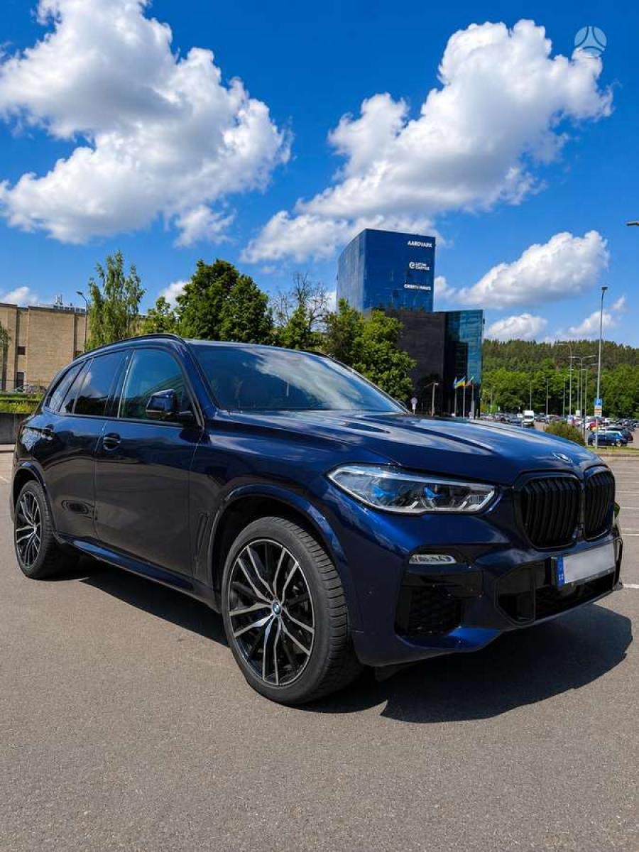 Blue BMW X5 2021 in Vilnius, with an engine capacity of 3.00 L and mileage of 91 thousand km for 56500 €, photo 1 on AUTOMOTO.COM.LV