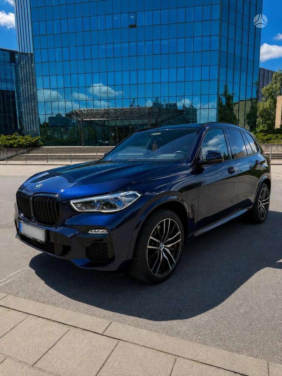 Blue BMW X5 2021 in Vilnius, with an engine capacity of 3.00 L and mileage of 91 thousand km for 56500 €, photo 3 on AUTOMOTO.COM.LV