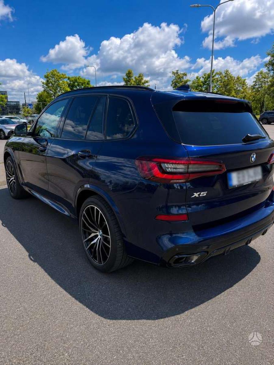Blue BMW X5 2021 in Vilnius, with an engine capacity of 3.00 L and mileage of 91 thousand km for 56500 €, photo 6 on AUTOMOTO.COM.LV