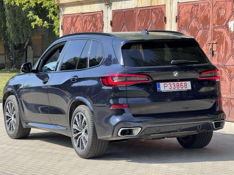 Blue BMW X5 2021 in Klaipeda, with an engine capacity of 3.00 L and mileage of 223 thousand km for 36999 €, photo 5 on AUTOMOTO.COM.LV