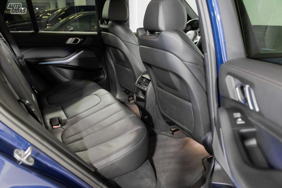 Zils BMW X5 2021 Viļņa, ar dzinēja tilpumu 3.00 L un nobraukumu 178 tūkst. km par 43491 €, foto 27 vietnē AUTOMOTO.COM.LV