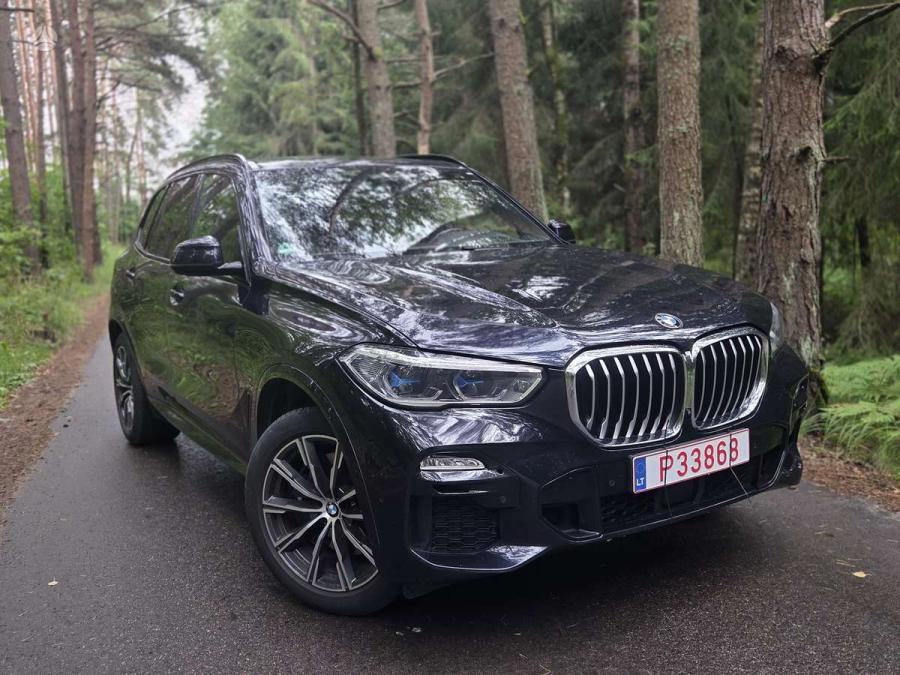 Blue BMW X5 2021 in Vilnius, with an engine capacity of 3.00 L and mileage of 224 thousand km for 35300 €, photo 4 on AUTOMOTO.COM.LV
