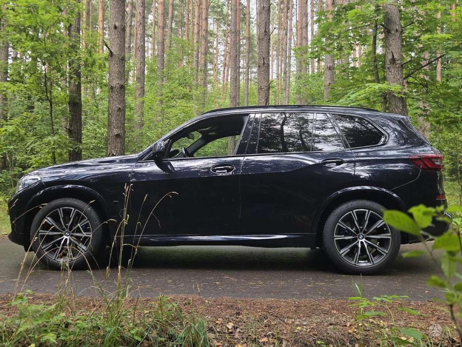 Blue BMW X5 2021 in Vilnius, with an engine capacity of 3.00 L and mileage of 224 thousand km for 35300 €, photo 8 on AUTOMOTO.COM.LV