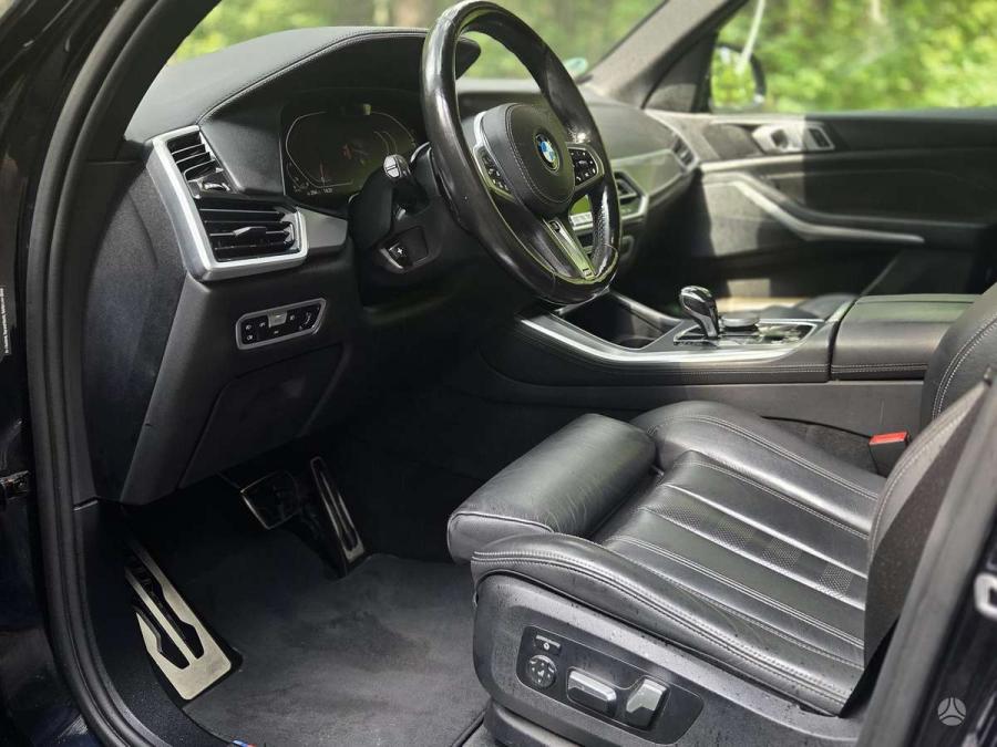 Blue BMW X5 2021 in Vilnius, with an engine capacity of 3.00 L and mileage of 224 thousand km for 35300 €, photo 15 on AUTOMOTO.COM.LV