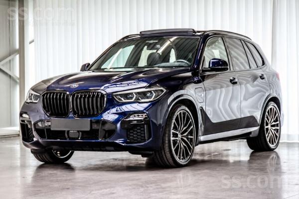 Zils BMW X5 2021 Tukums, ar dzinēja tilpumu 3.00 L un nobraukumu 149 tūkst. km par 49990 €, foto 1 vietnē AUTOMOTO.COM.LV