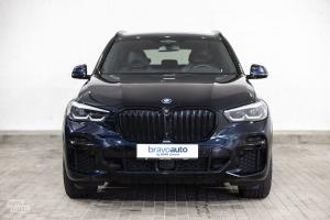 Blue BMW X5 2021 in Vilnius, with an engine capacity of 3.00 L and mileage of 137 thousand km for 48771 €, photo 3 on AUTOMOTO.COM.LV
