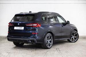 Blue BMW X5 2021 in Vilnius, with an engine capacity of 3.00 L and mileage of 137 thousand km for 48771 €, photo 11 on AUTOMOTO.COM.LV