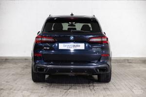 Blue BMW X5 2021 in Vilnius, with an engine capacity of 3.00 L and mileage of 137 thousand km for 48771 €, photo 12 on AUTOMOTO.COM.LV