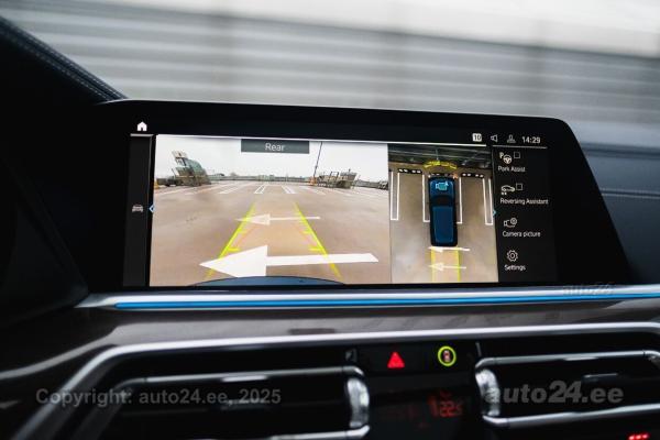 Zils BMW X5 2022 Tallina, ar dzinēja tilpumu 3.00 L un nobraukumu 57 tūkst. km par 69900 €, foto 11 vietnē AUTOMOTO.COM.LV