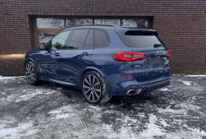 Blue BMW X5 2022 in Vilnius, with an engine capacity of 3.00 L and mileage of 140 thousand km for 46500 €, photo 6 on AUTOMOTO.COM.LV