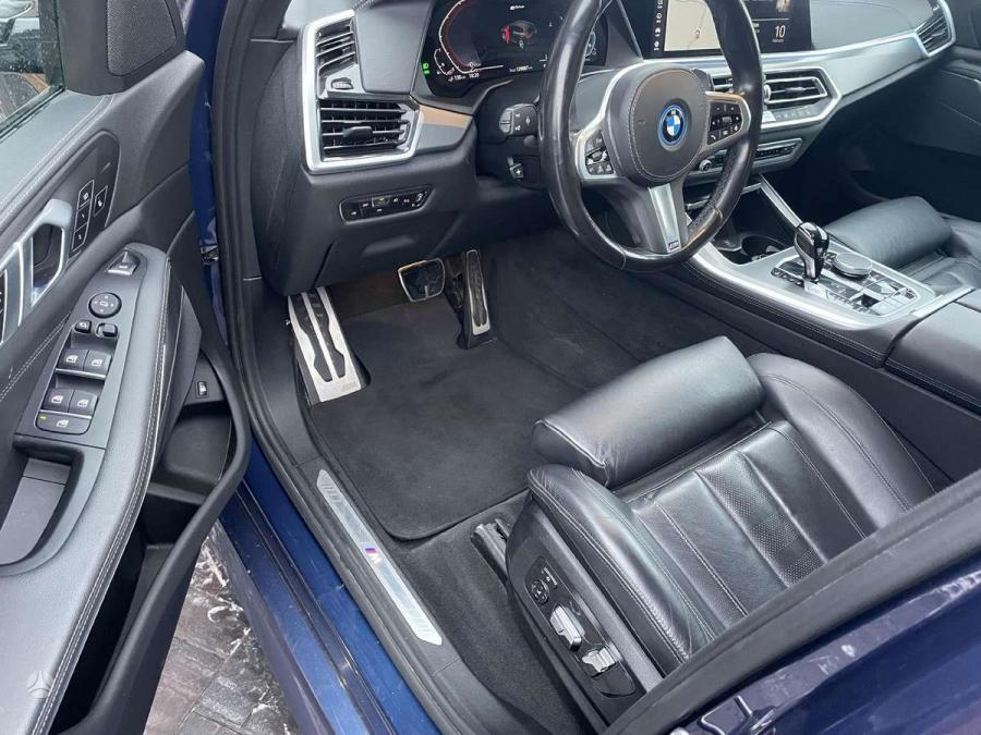 Blue BMW X5 2022 in Vilnius, with an engine capacity of 3.00 L and mileage of 140 thousand km for 46500 €, photo 7 on AUTOMOTO.COM.LV
